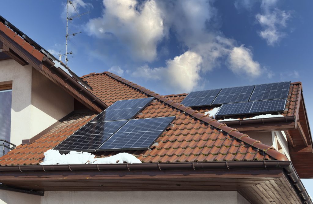 How Solar Panels Thrive in Cold Weather - Solar Panel Installers in ...