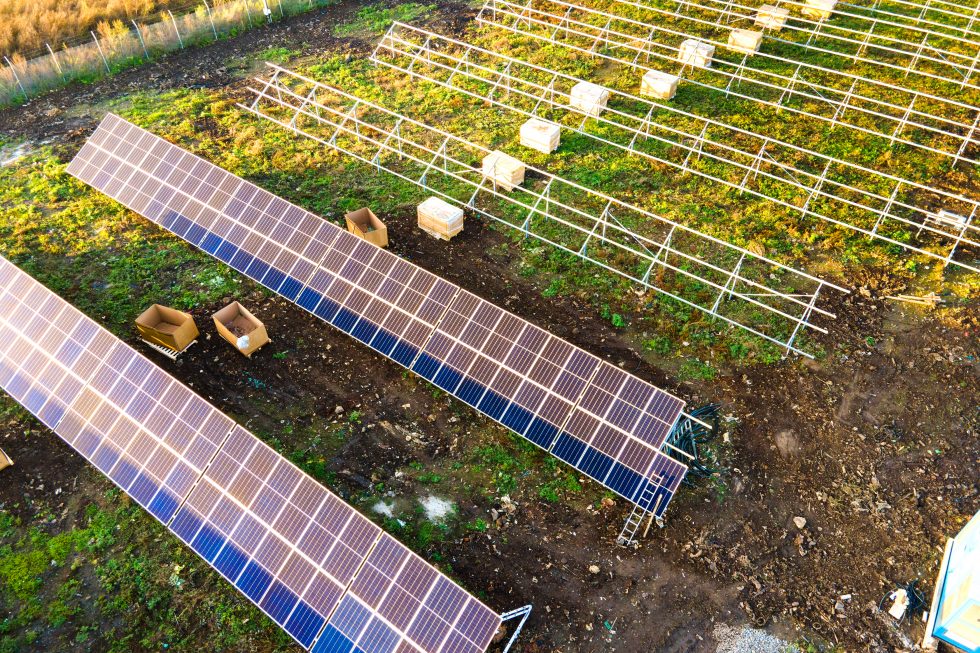 Community Solar Gardens: How Shared Solar Projects Are Empowering ...